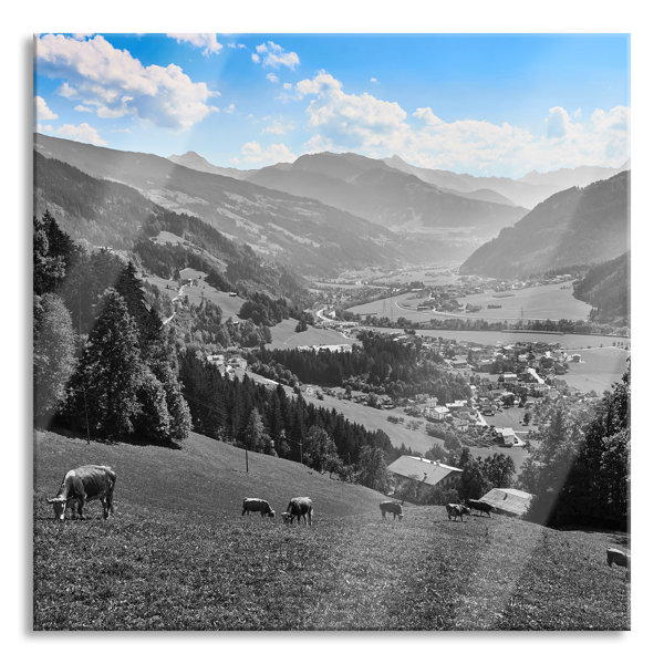 Union Rustic Glasbild Kuhherde auf einer Zillertaler Almwiese, Detail | Wayfair.de